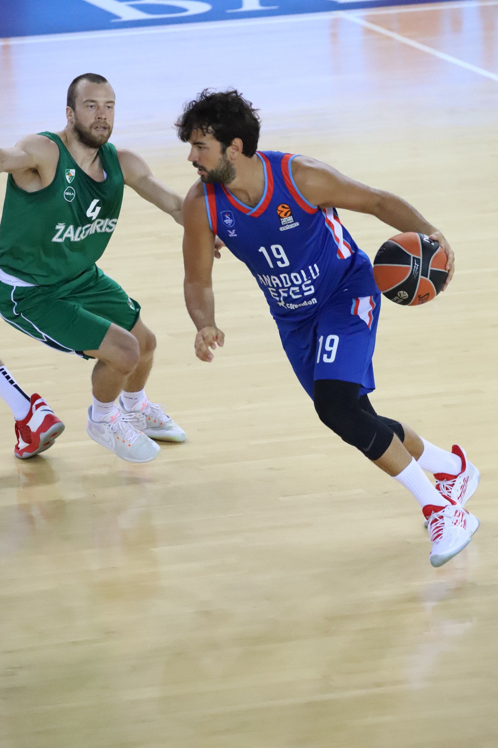 Buğrahan Tuncer’den Önemli Açıklamalar - Basketbol Efsanesi Anadolu Efes